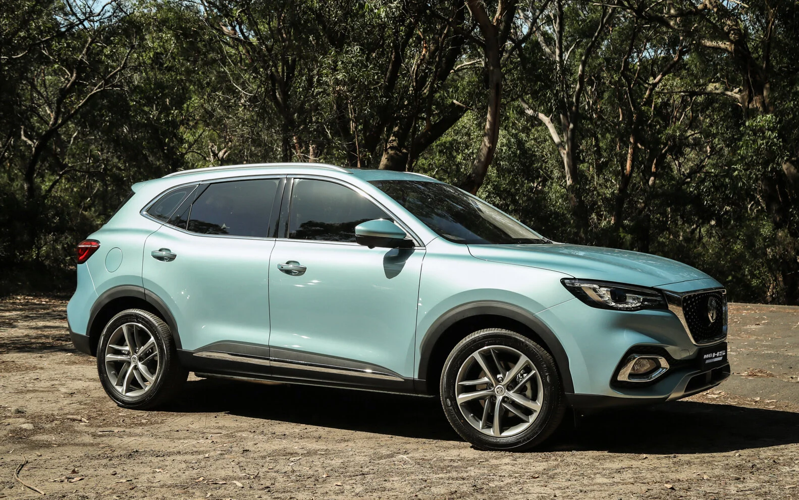PHEV wars – MG HS coming to rough up Outlander — Motoringnz