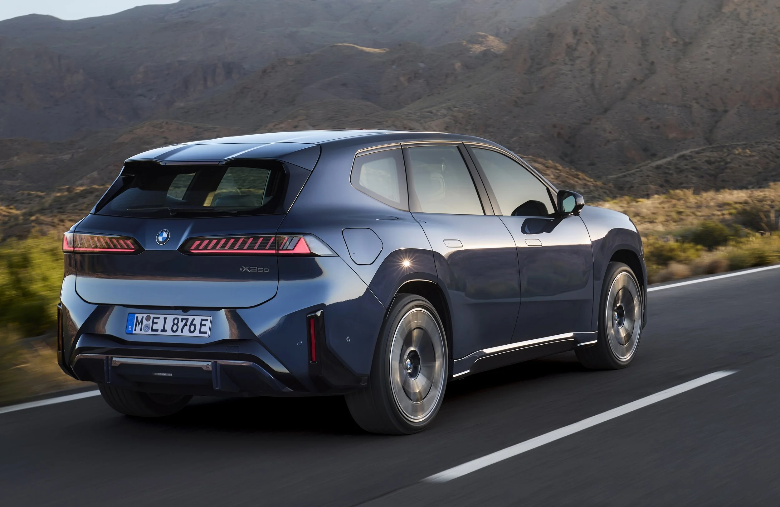 Dual motor iX3 set to kick off Neue Klasse era — Motoringnz