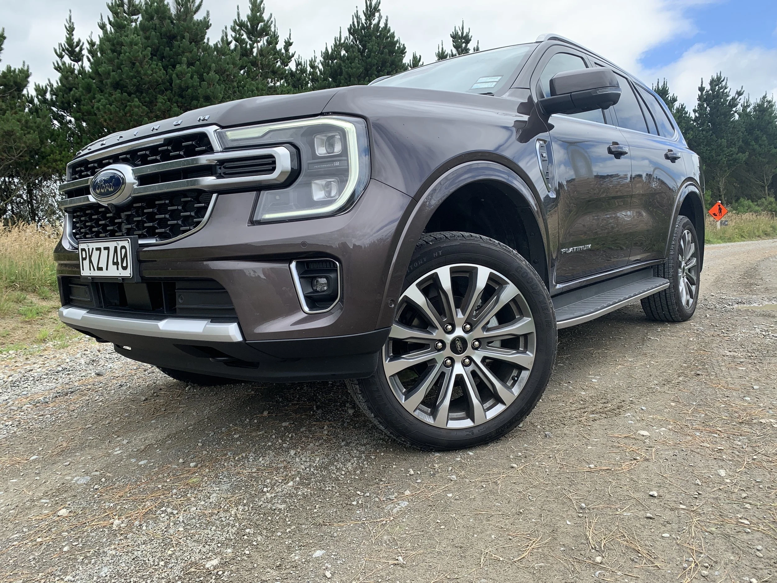 Ford Everest Platinum road test review: Hit for six — Motoringnz