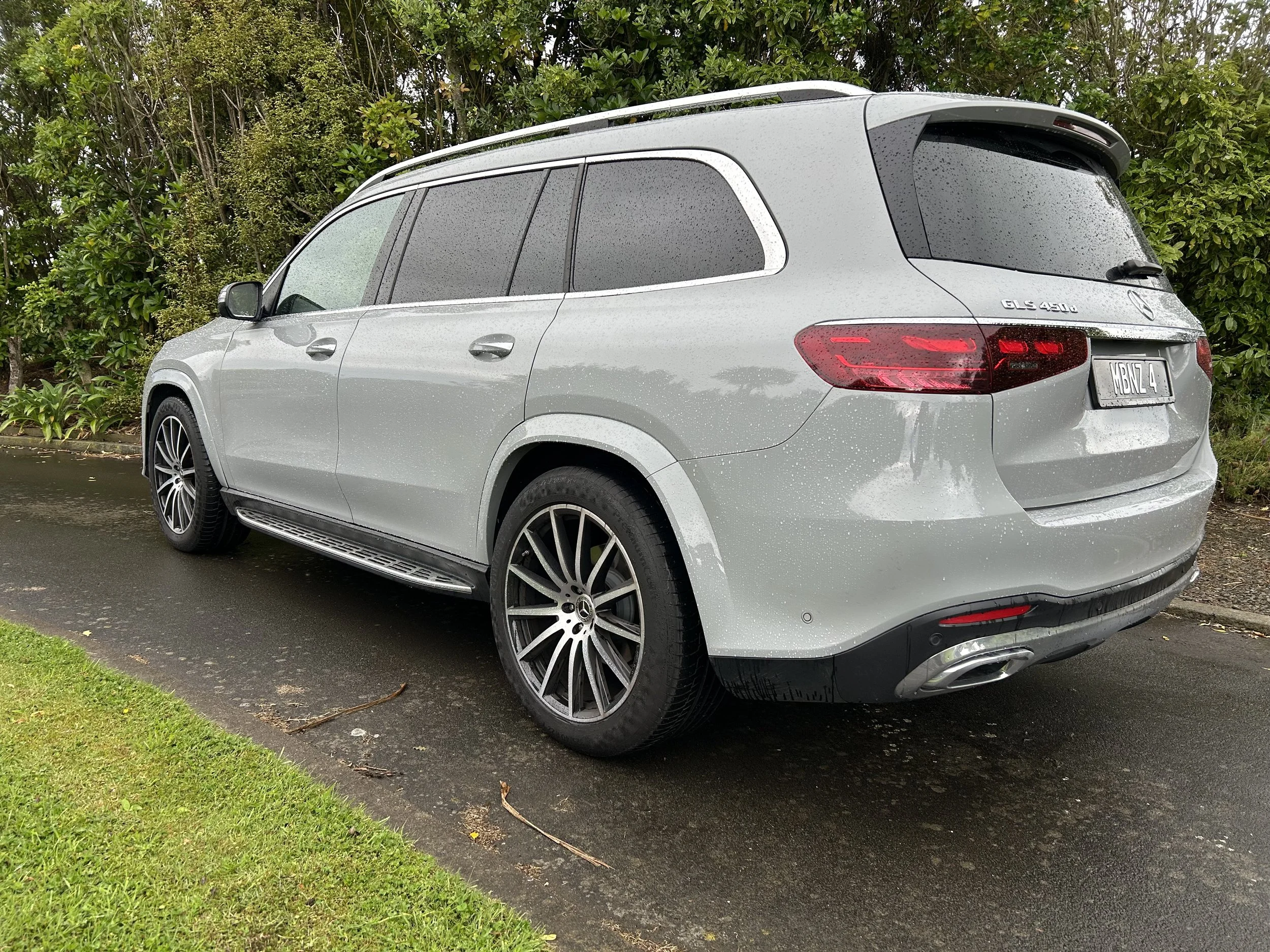 Mercedes-Benz GLS 450d: Highest command — Motoringnz