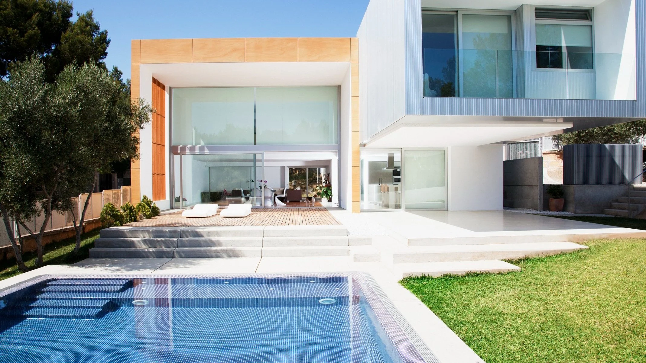 External House Cleaning Brisbane — Higgins Property Services