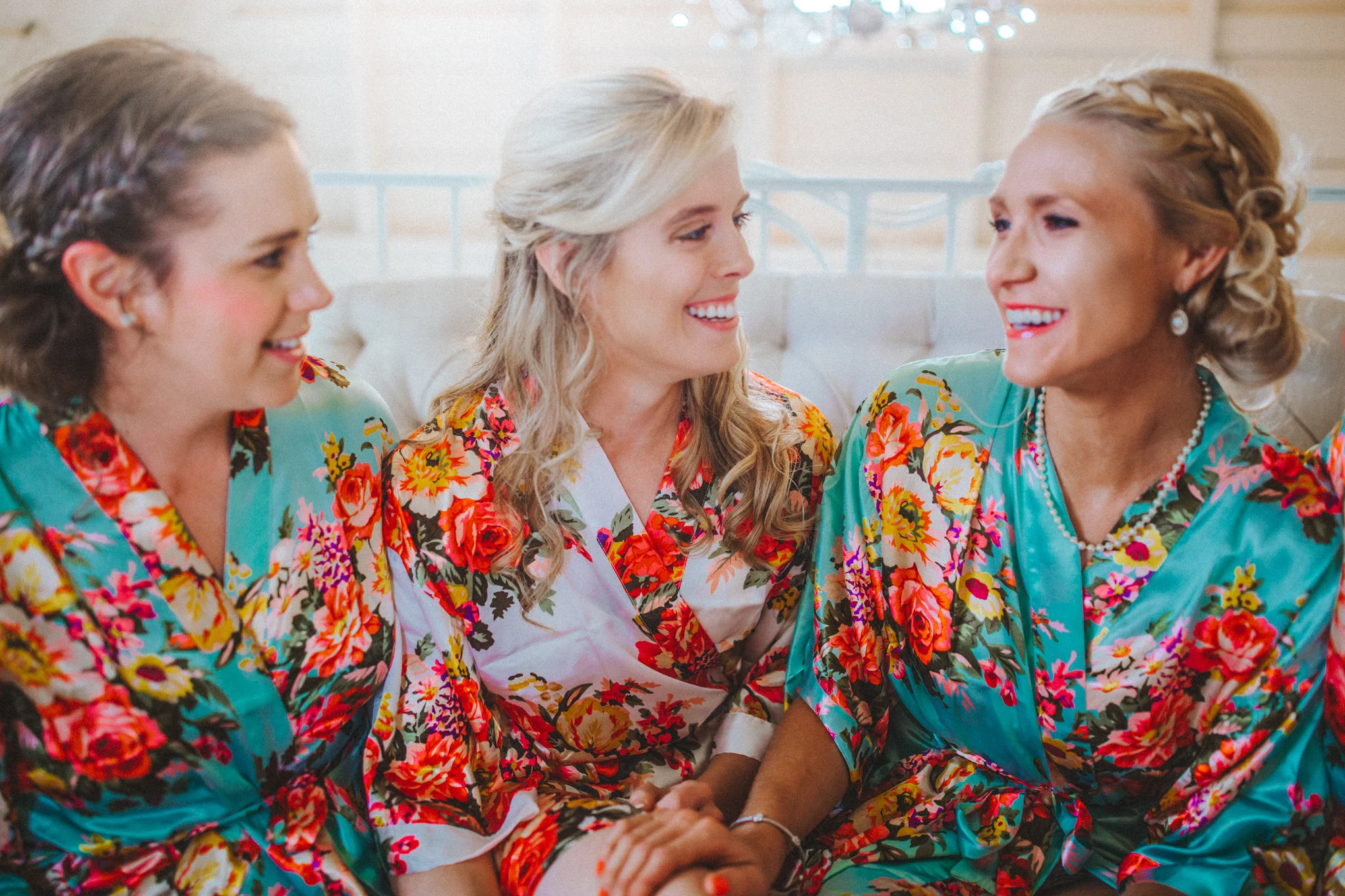 Jessica & Johnny // A Vibrant and Warm Wedding in Minnesota — Bryden ...