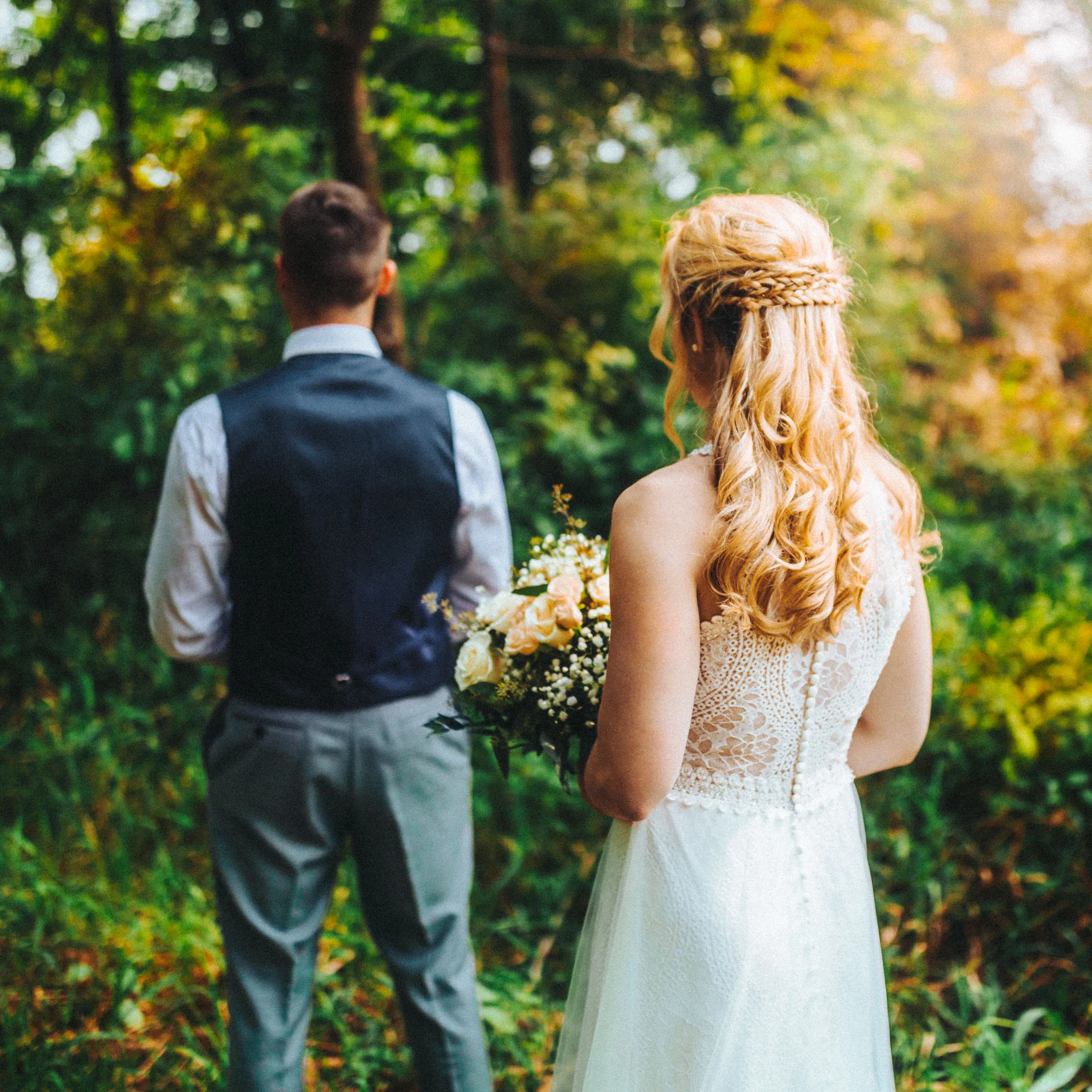 Jessica & Johnny // A Vibrant and Warm Wedding in Minnesota — Bryden ...