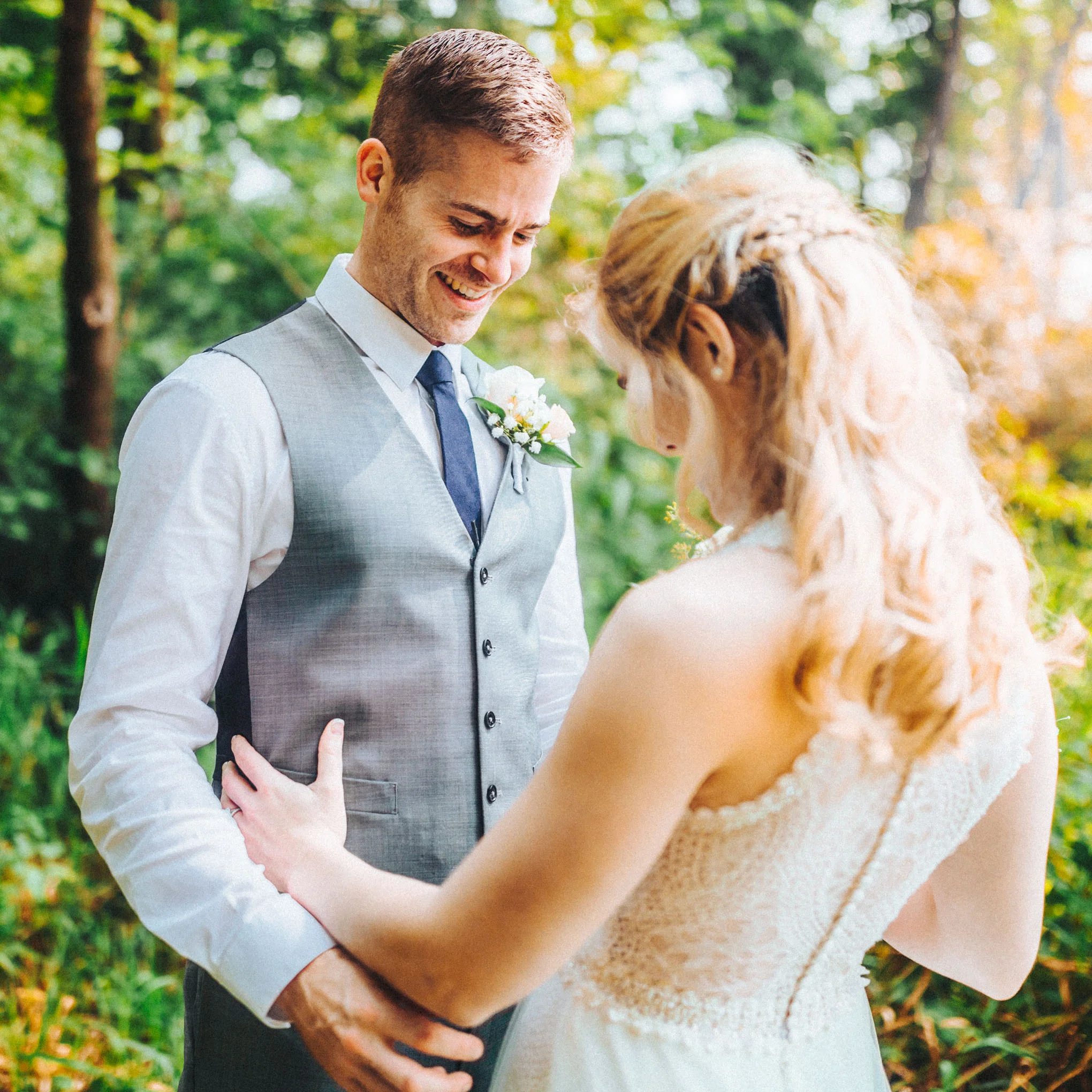 Jessica & Johnny // A Vibrant and Warm Wedding in Minnesota — Bryden ...