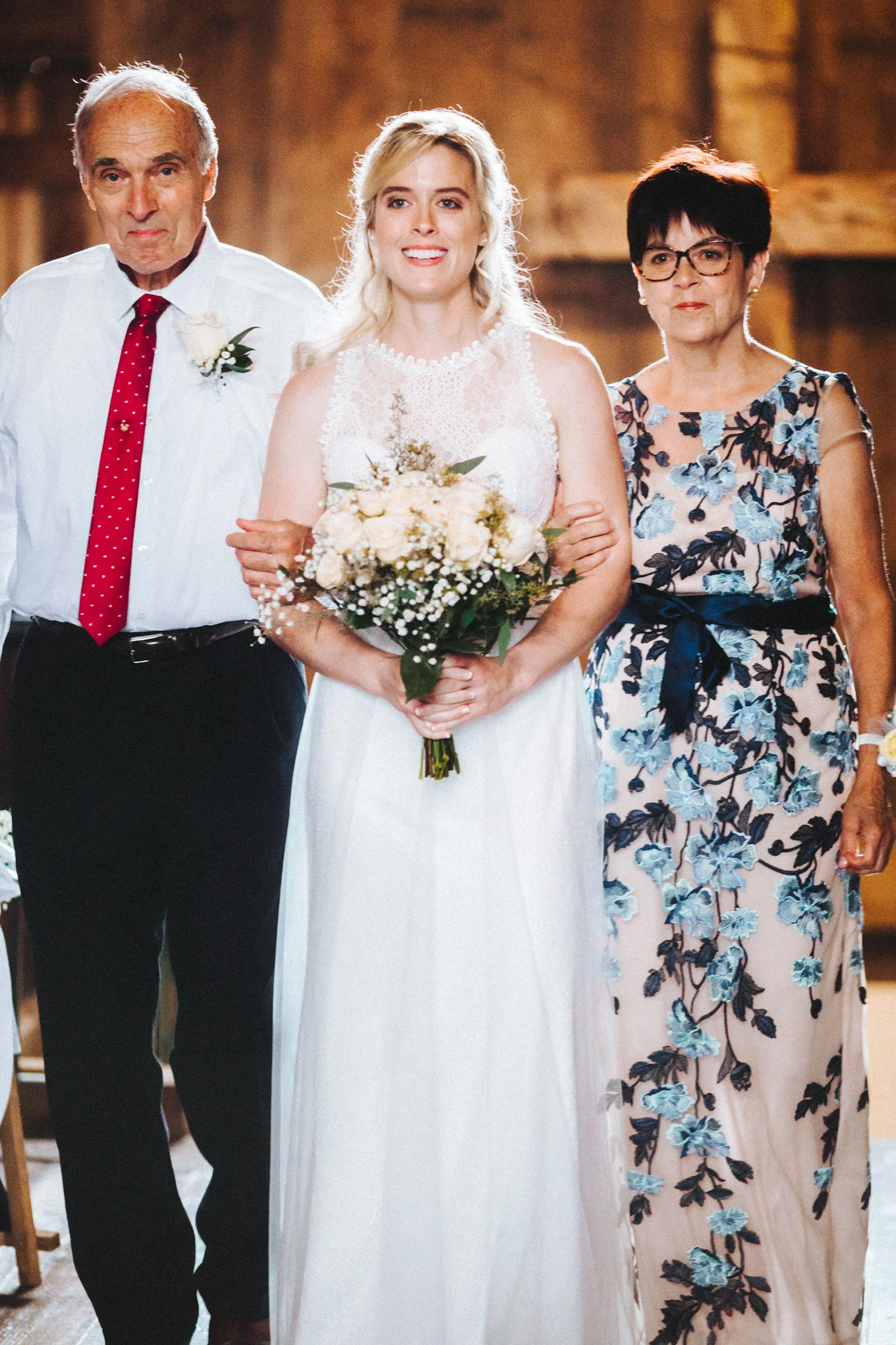 Jessica & Johnny // A Vibrant and Warm Wedding in Minnesota — Bryden ...