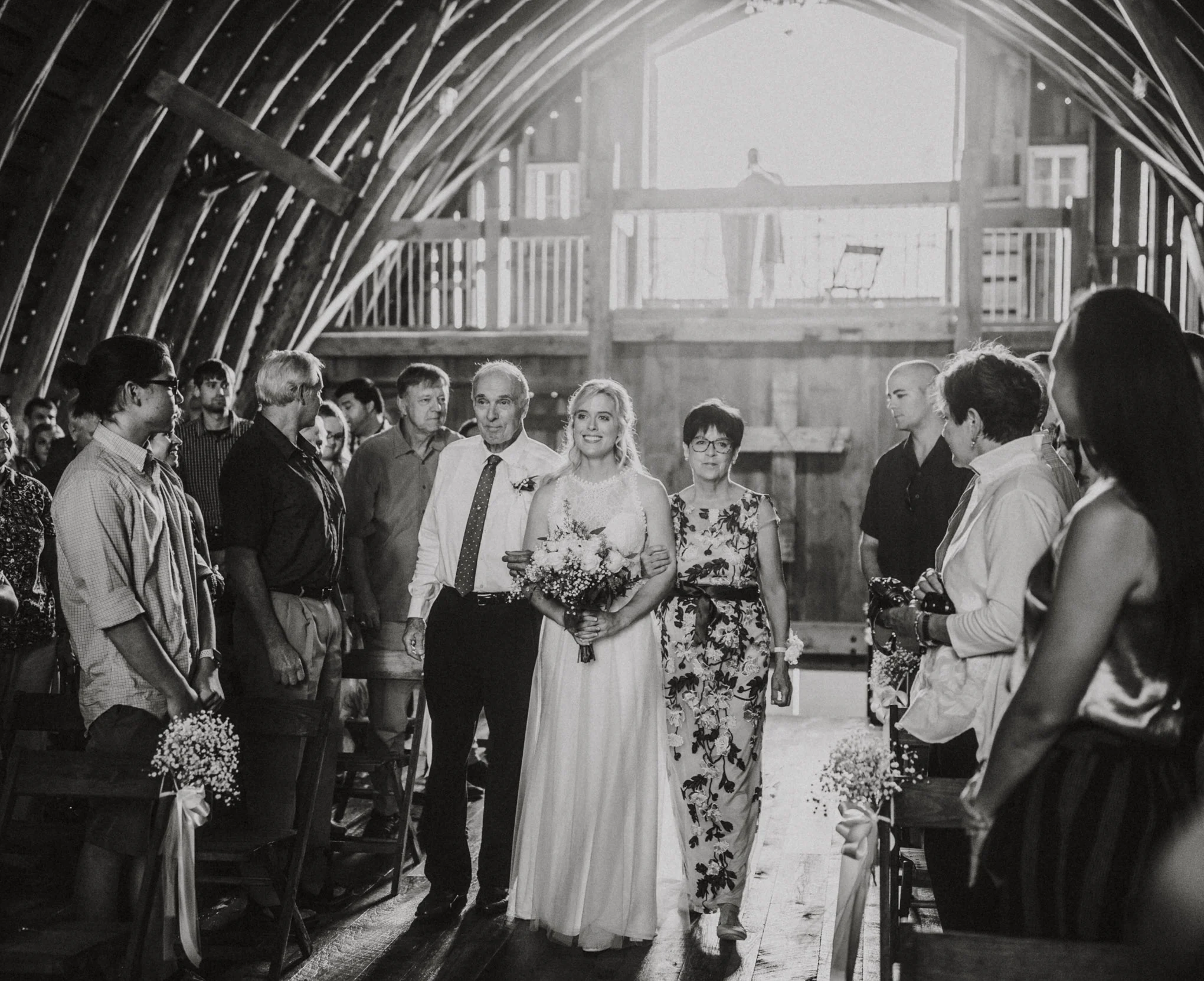 Jessica & Johnny // A Vibrant and Warm Wedding in Minnesota — Bryden ...