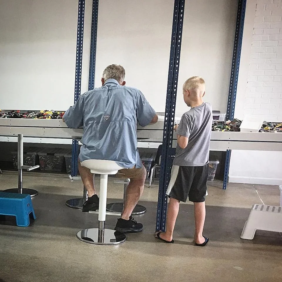 Kids Entertainment | LEGO Collectibles | Builder Lounge | Rouge Brick