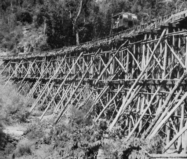 7 Metre Embankment, 3 Tier Bridge & Hintok Cutting — Historic War Tours