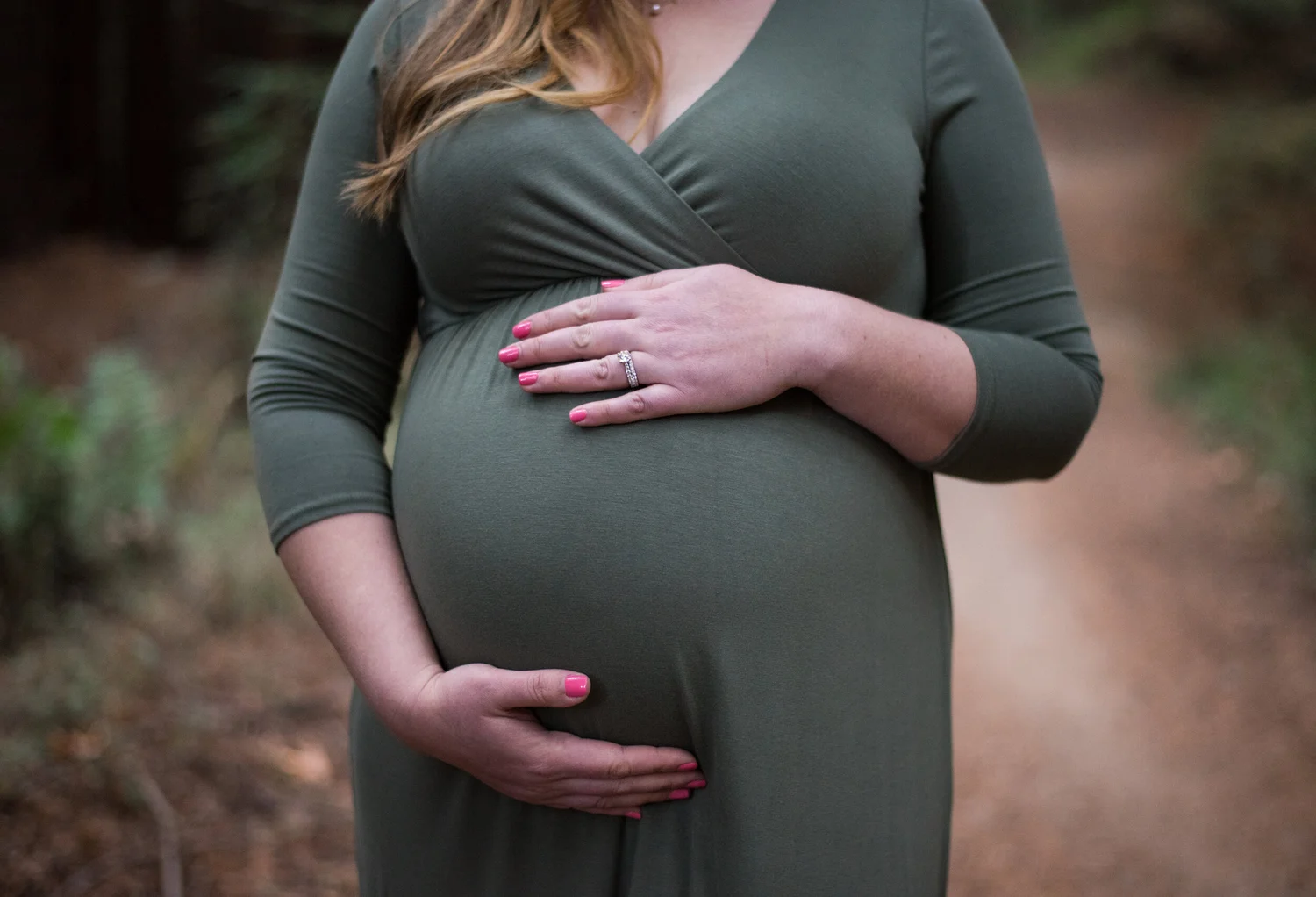 Romantic Maternity Session in Santa Cruz Mountains — Photos by Kiri