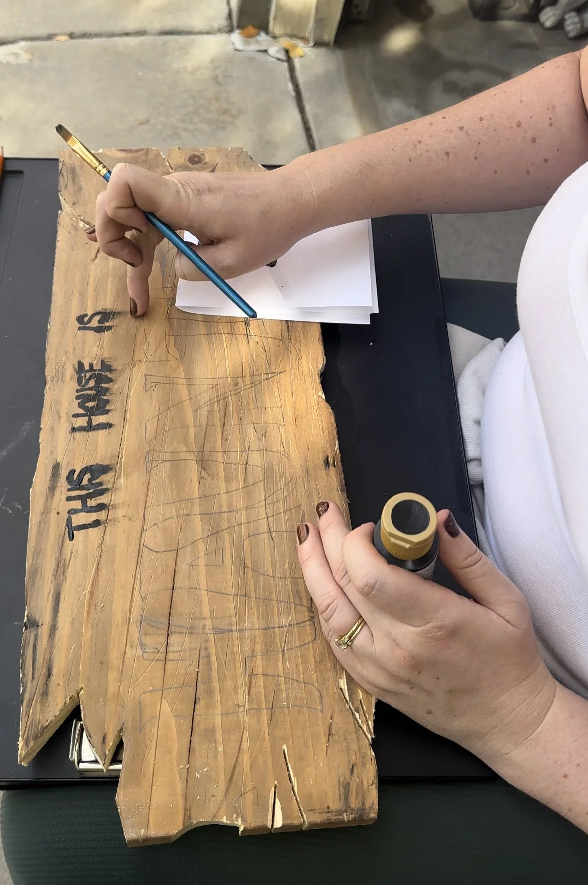 DIY Haunted House Sign — DIY DARLING