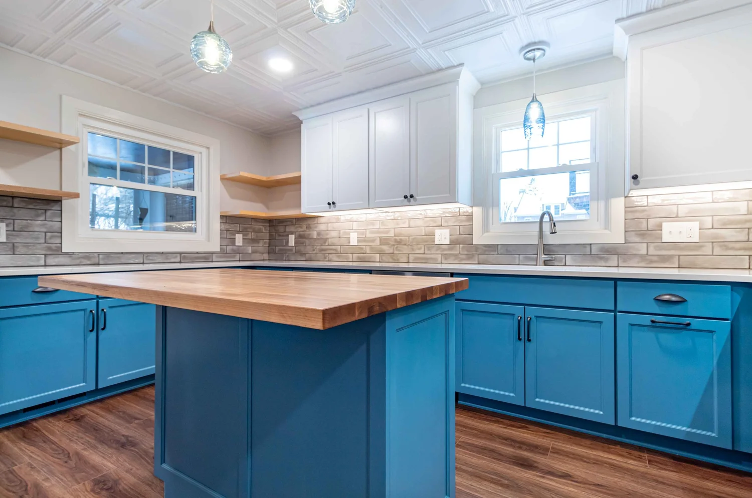Your Guide to Kitchen Islands — Odell Construction Inc.