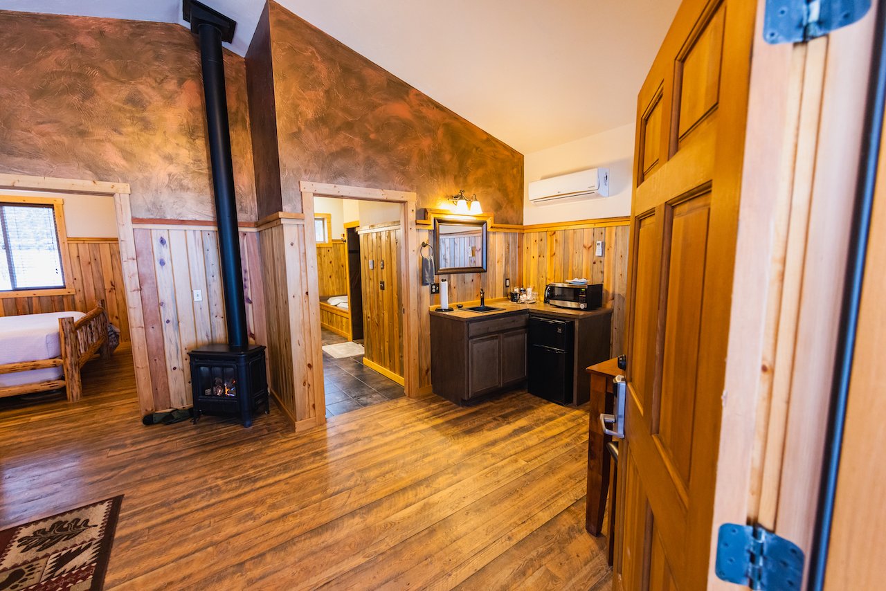 River View Cabins — Quinn's Hot Springs Resort