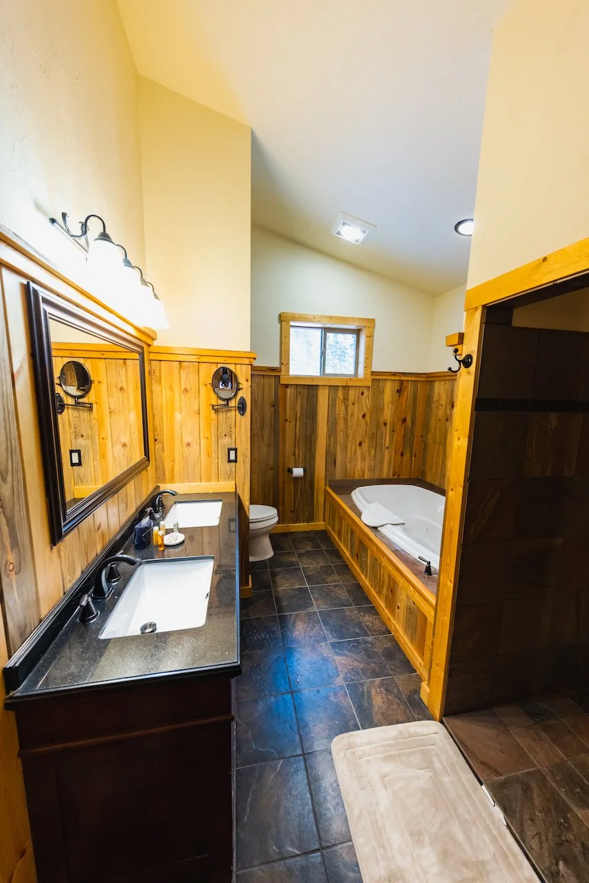River View Cabins — Quinn's Hot Springs Resort