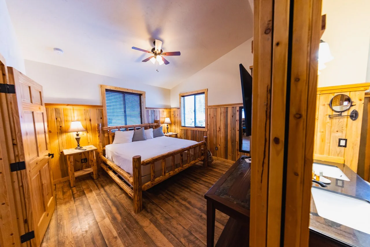 River View Cabins — Quinn's Hot Springs Resort