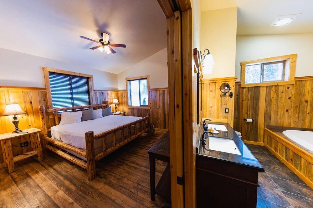 River View Cabins — Quinn's Hot Springs Resort