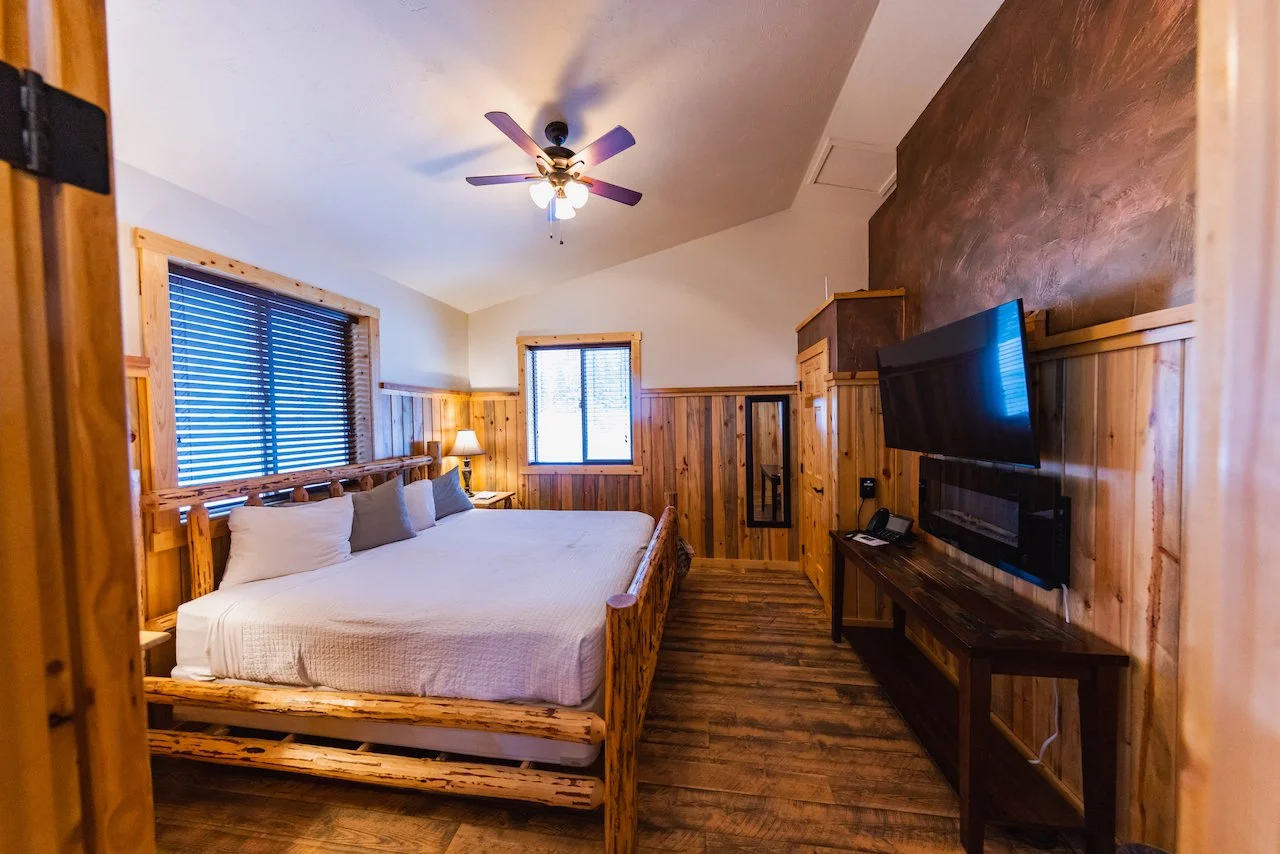 River View Cabins — Quinn's Hot Springs Resort