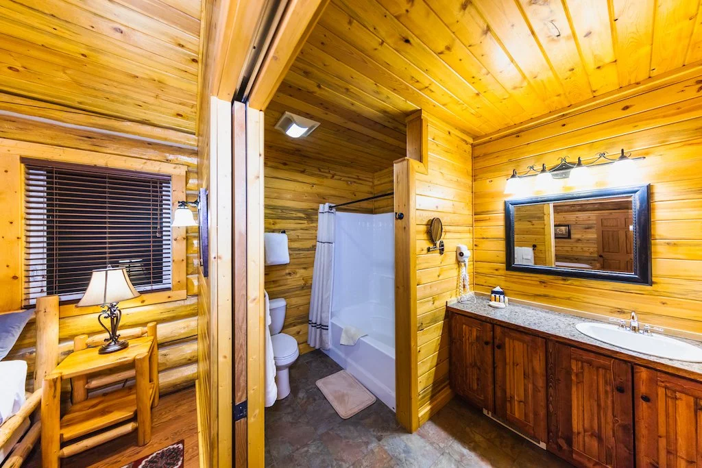 Mountain-side Cabins — Quinn's Hot Springs Resort
