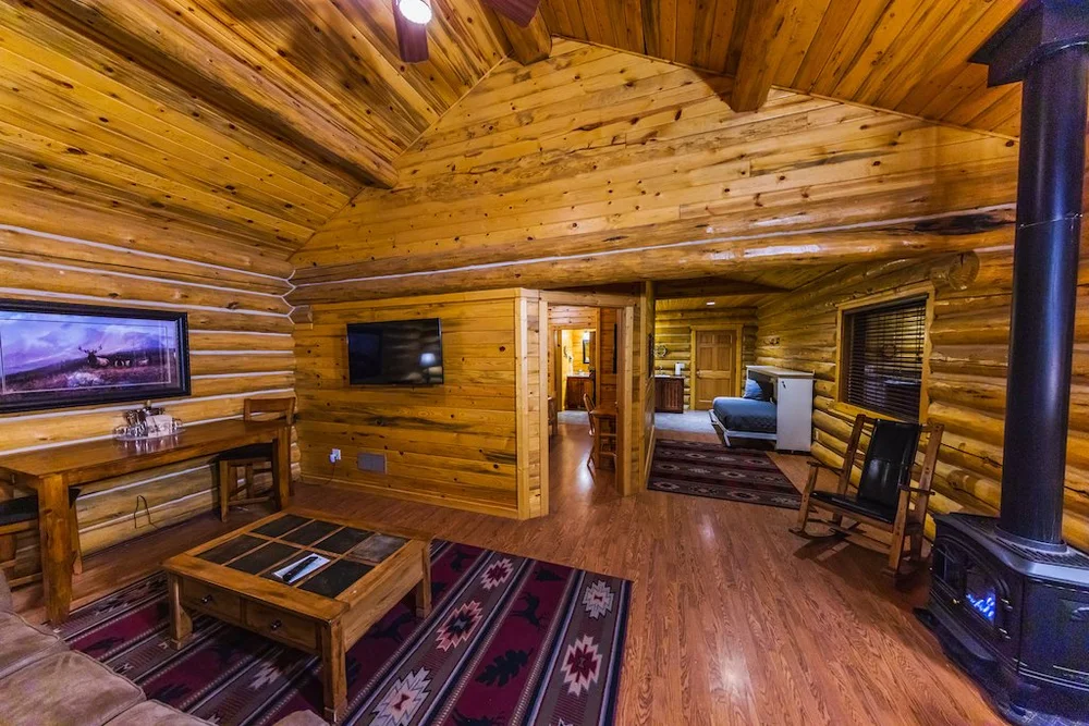 Mountain-side Cabins — Quinn's Hot Springs Resort
