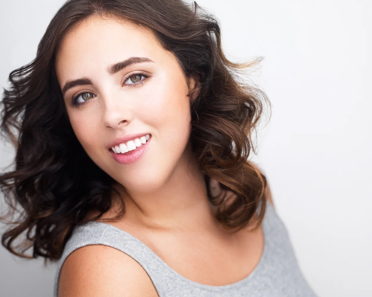 PHOTOS — EMMA HART