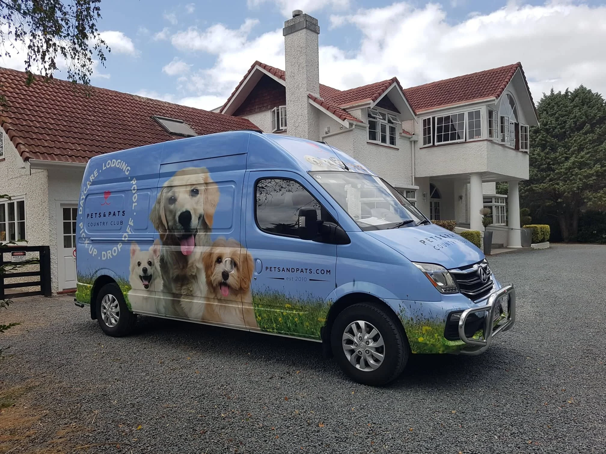 Doggy Daycare | Pick up Drop Off | Pets & Pats