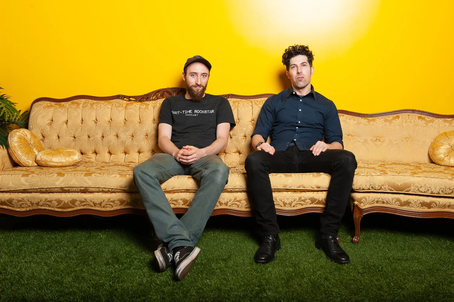 THE SLANG UNVEILS NEW SINGLE “DISGUISE” OUT TODAY — Sideways