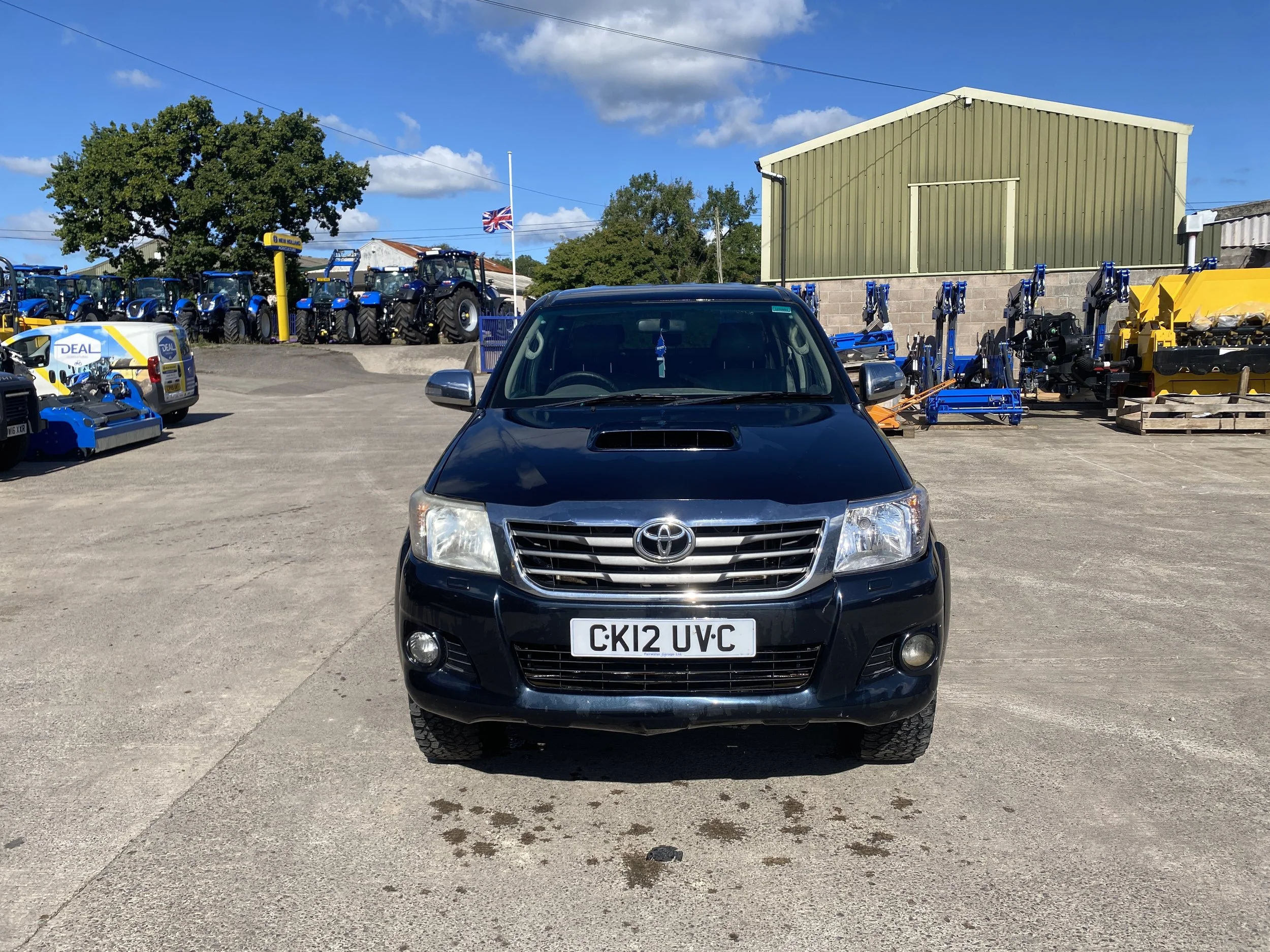 2012 Toyota Hilux — DEAL