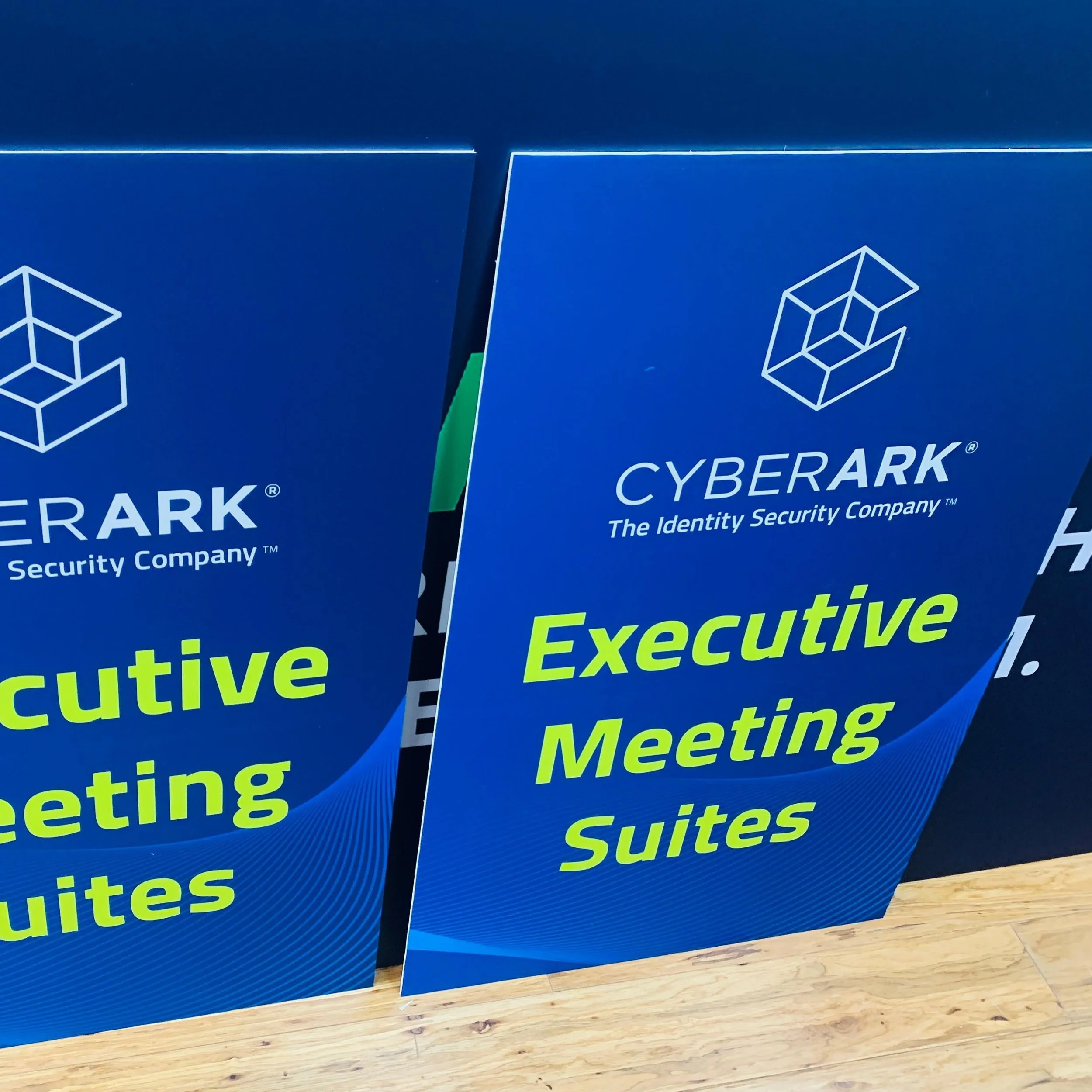 CLOUD Graphics & Printing