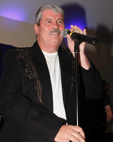 Ray Murtagh Live — Swans Bar Curragha
