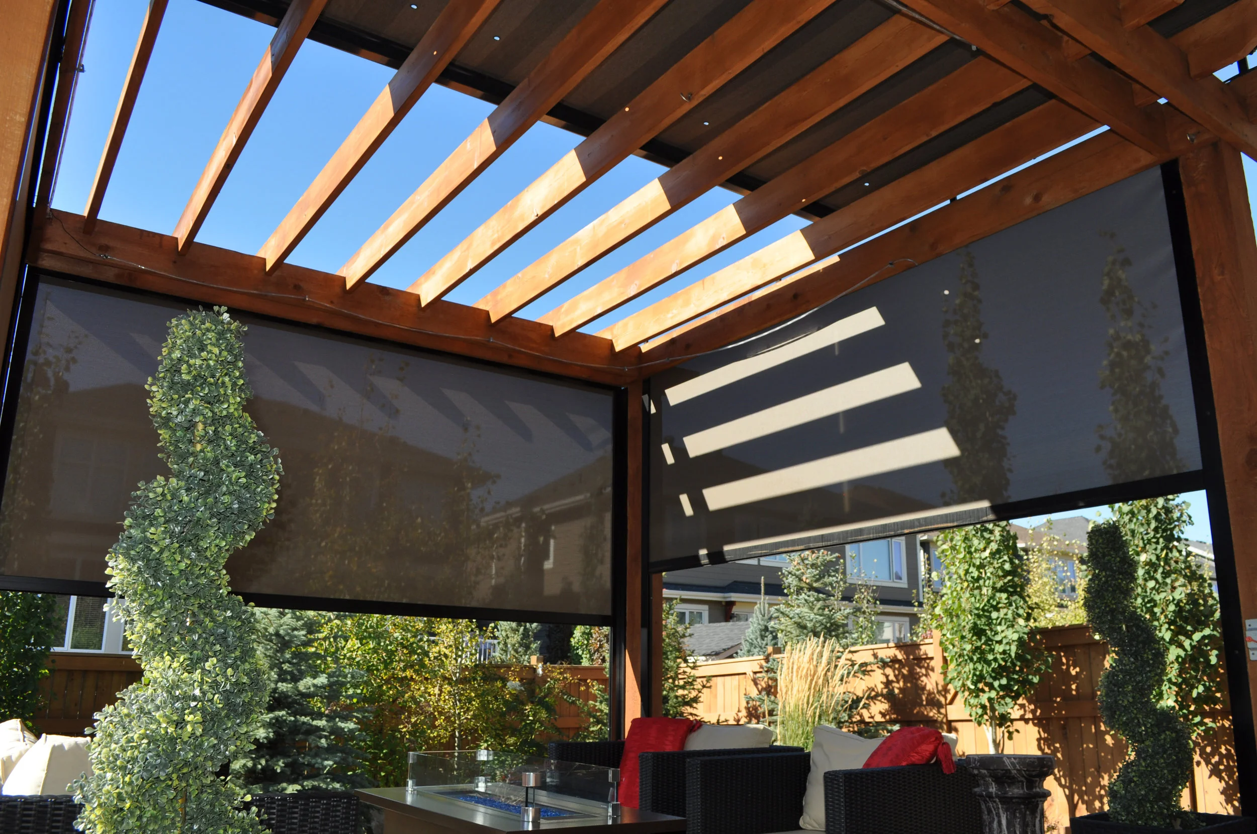 RETRACTABLE PERGOLA SOLAR SHADE AND WIND SCREENS — Exterior Solar Screens