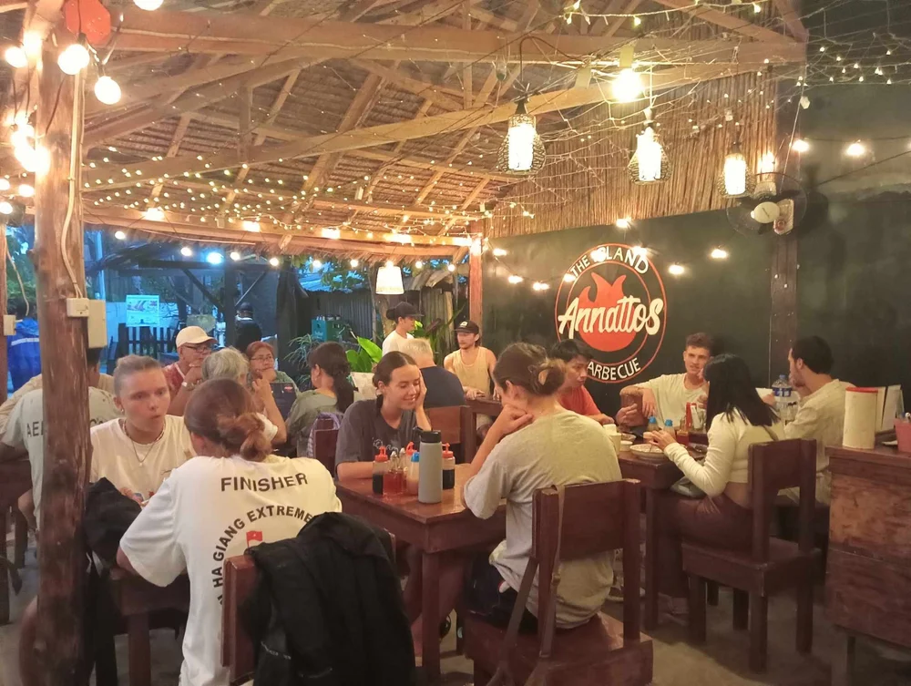 12 must-try restaurants in Siargao. — Fat Lips