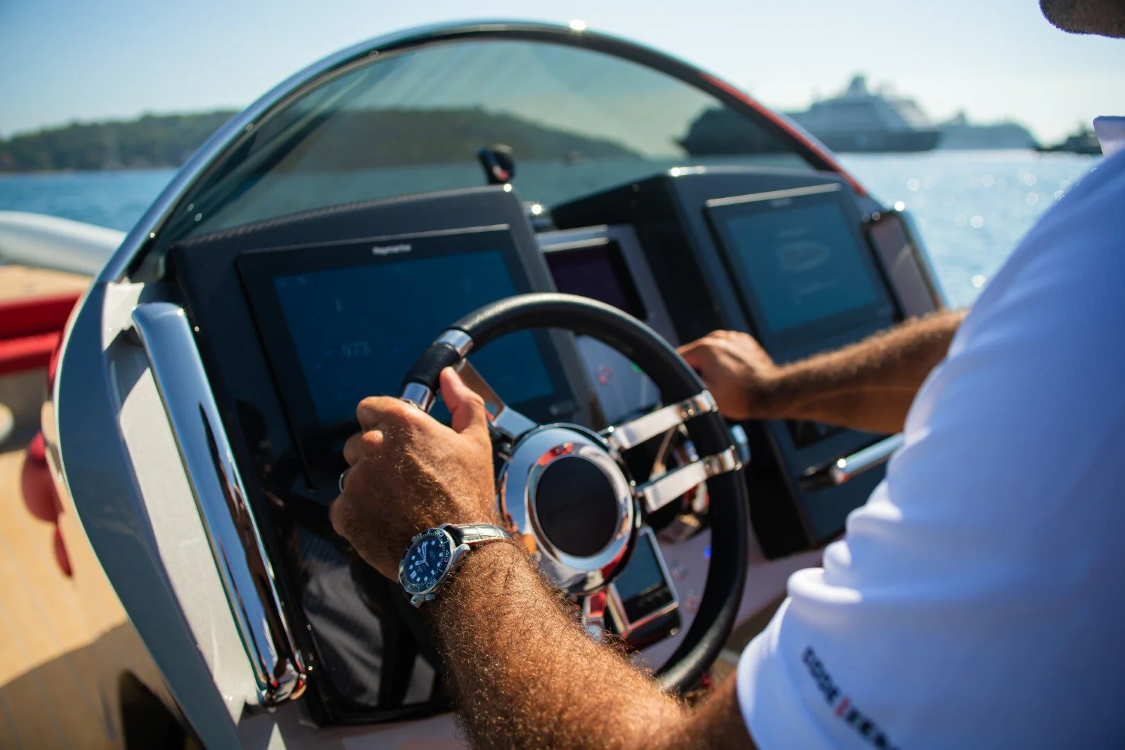 SY10 Outboard — Pascoe International
