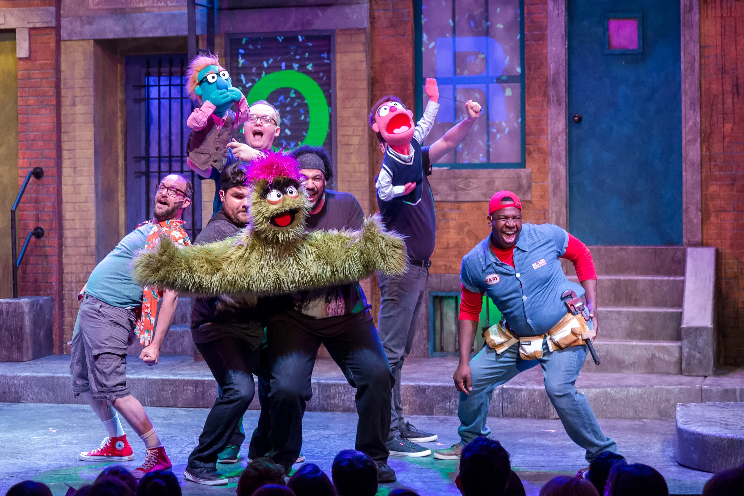 AVENUE Q — Mercury Theater Chicago