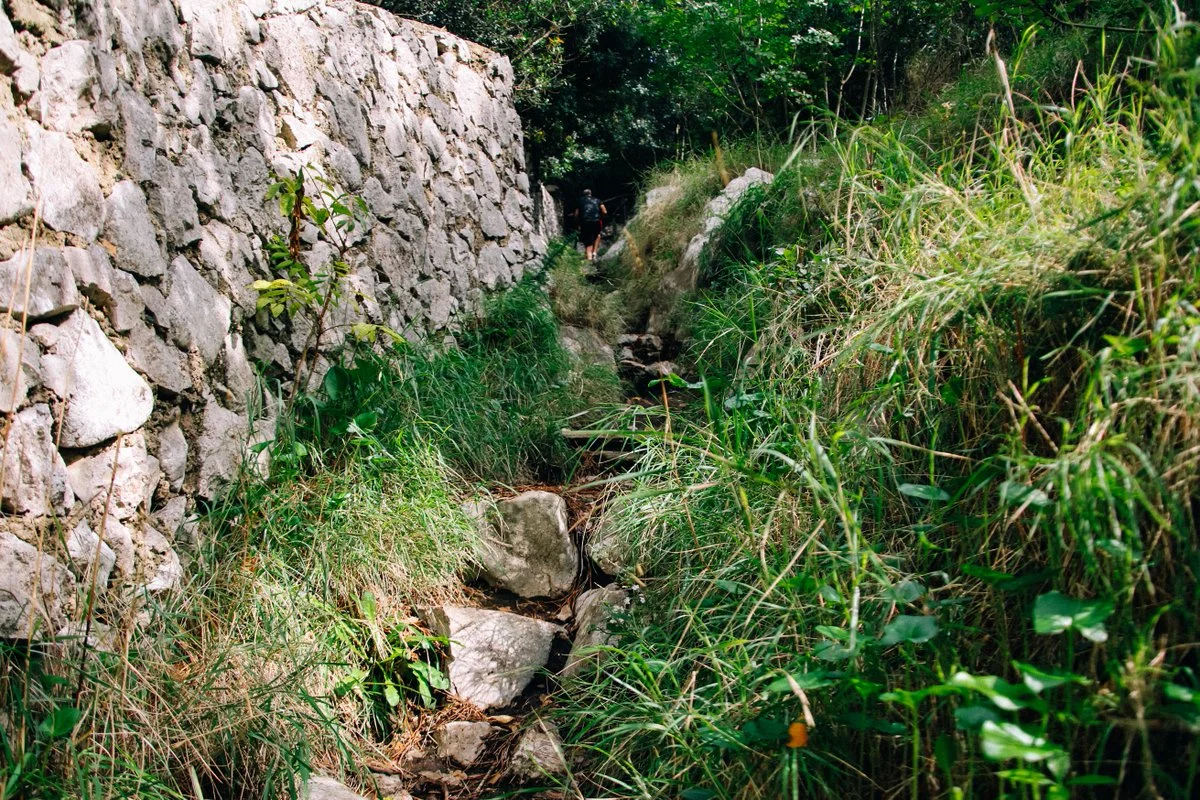 Hiking through Roman ruins on the Island of Capri (and Anacapri ...