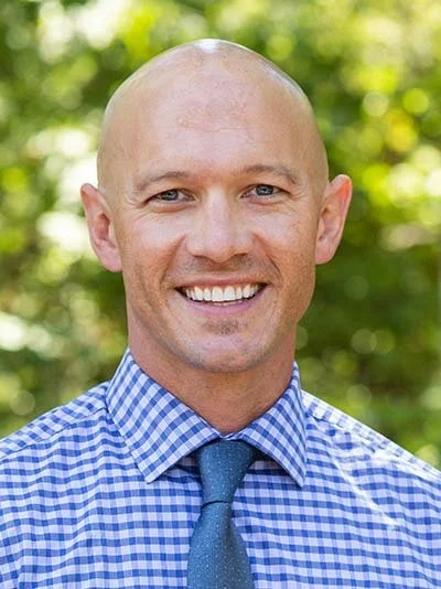 History Professor and Alumni, Dr. Ryan Dearinger — The Crescent