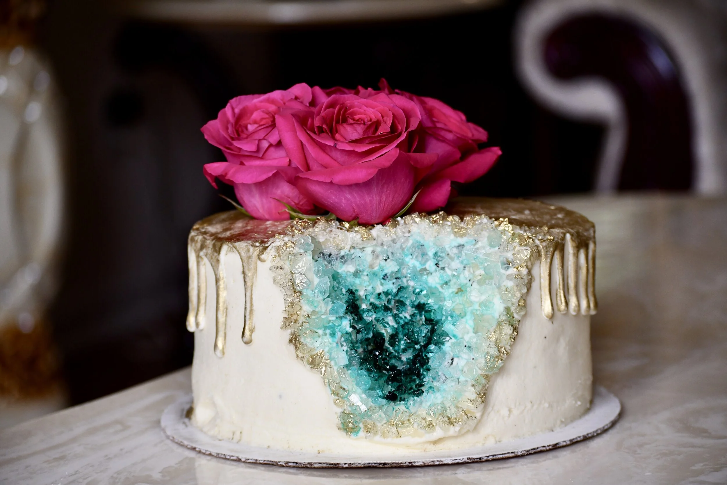 Beautiful Geode Cake — The Beautiful Wanderluster
