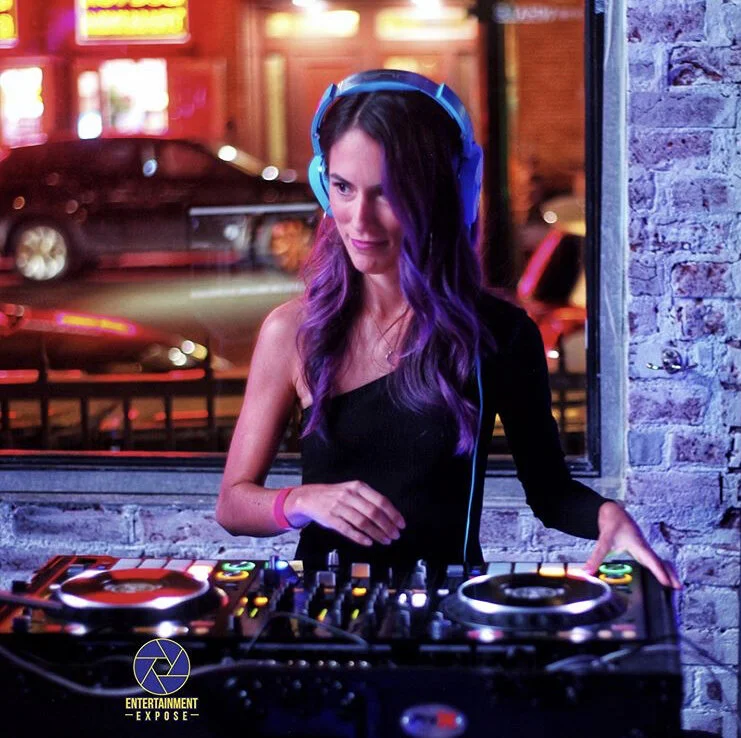 San Diego DJ - Southern California Female DJ — DJ Jenny Pocket