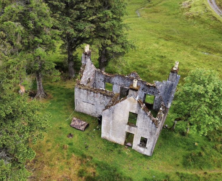 The Scottish Highlands’ most haunted hiking stopover - Luibeilt Bothy ...