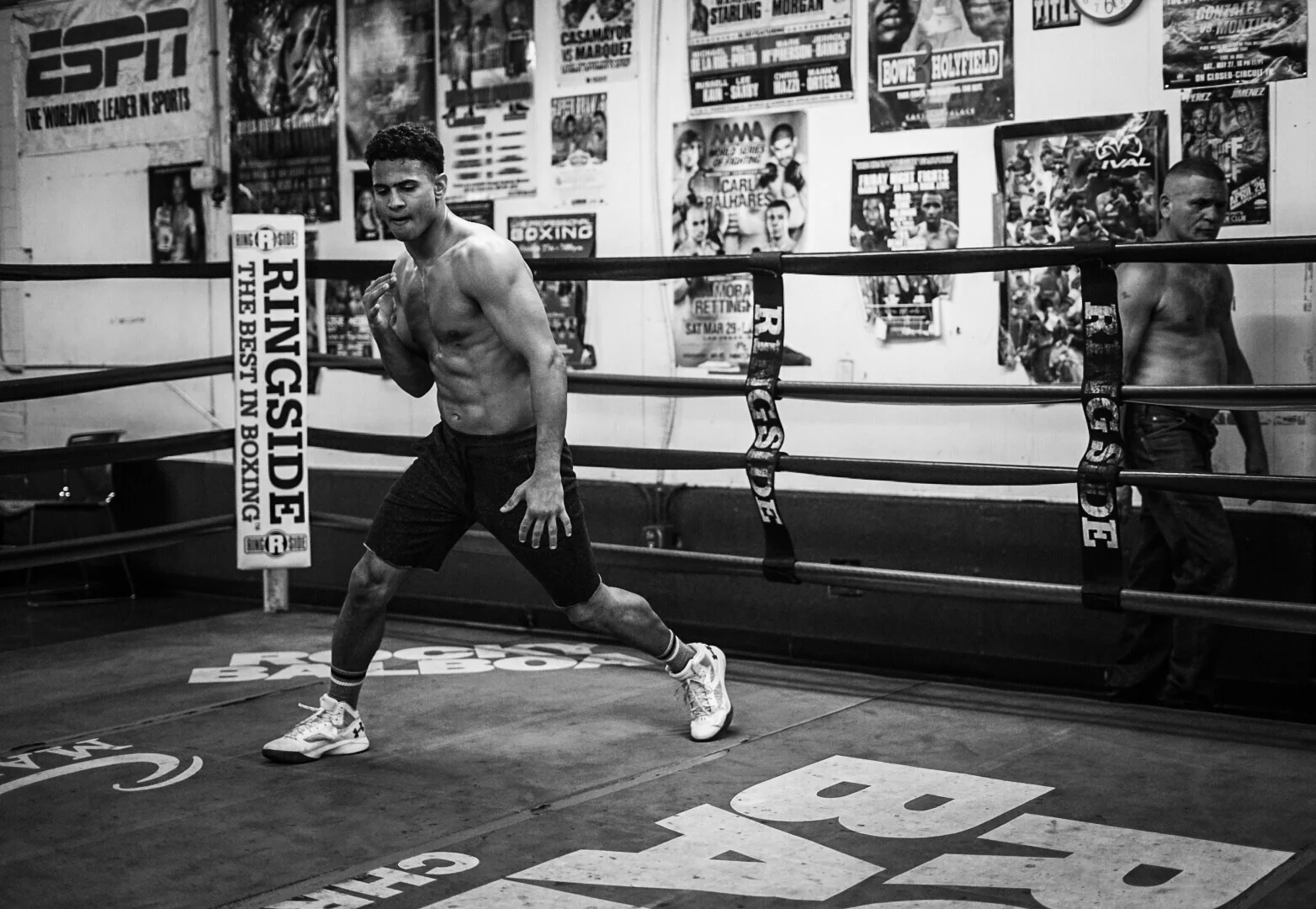 ROLANDO ROMERO — Crown Boxing