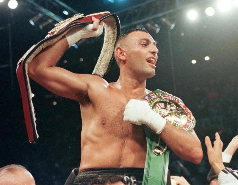 NASEEM HAMED — Crown Boxing