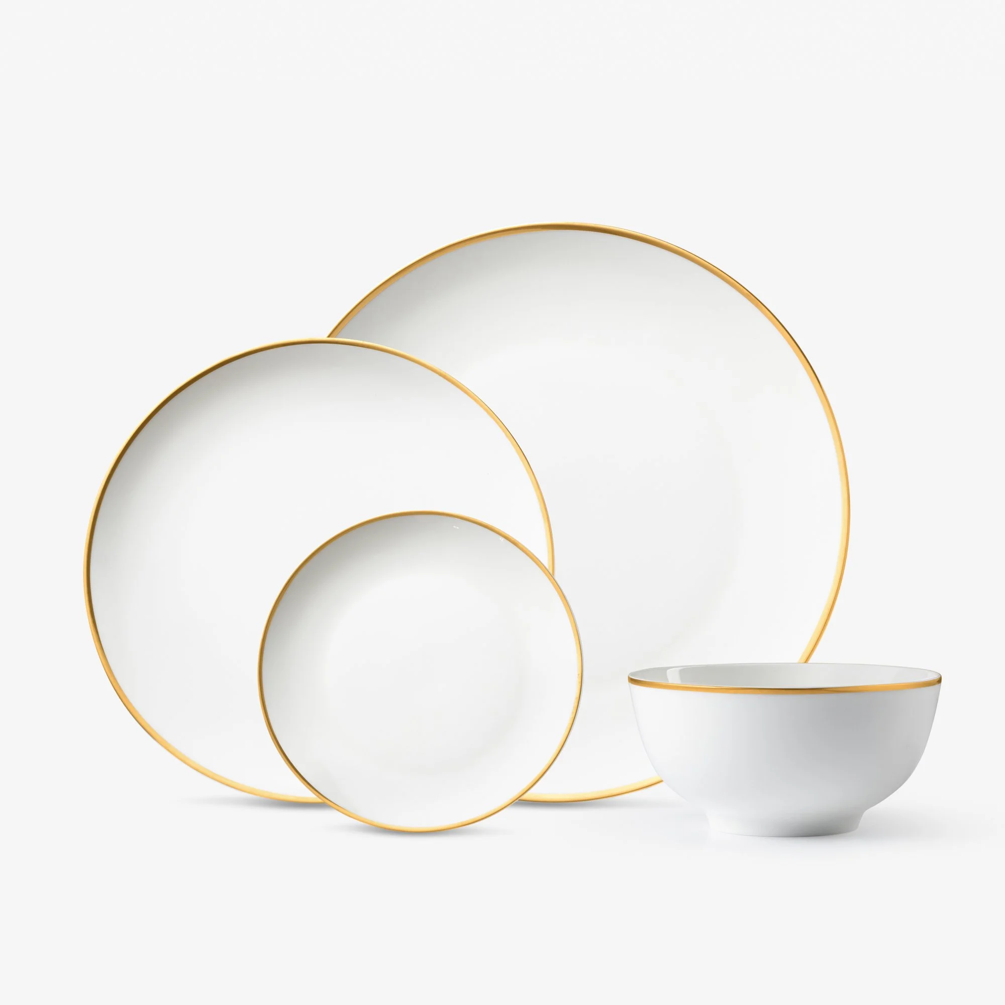 Bone China Dinnerware - 16 PC Set - Gold Scalloped Rim — Myrtle & Rum