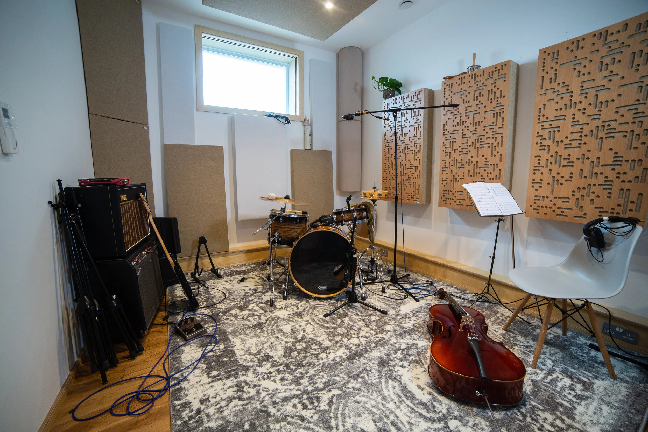 Creative audio & music production.