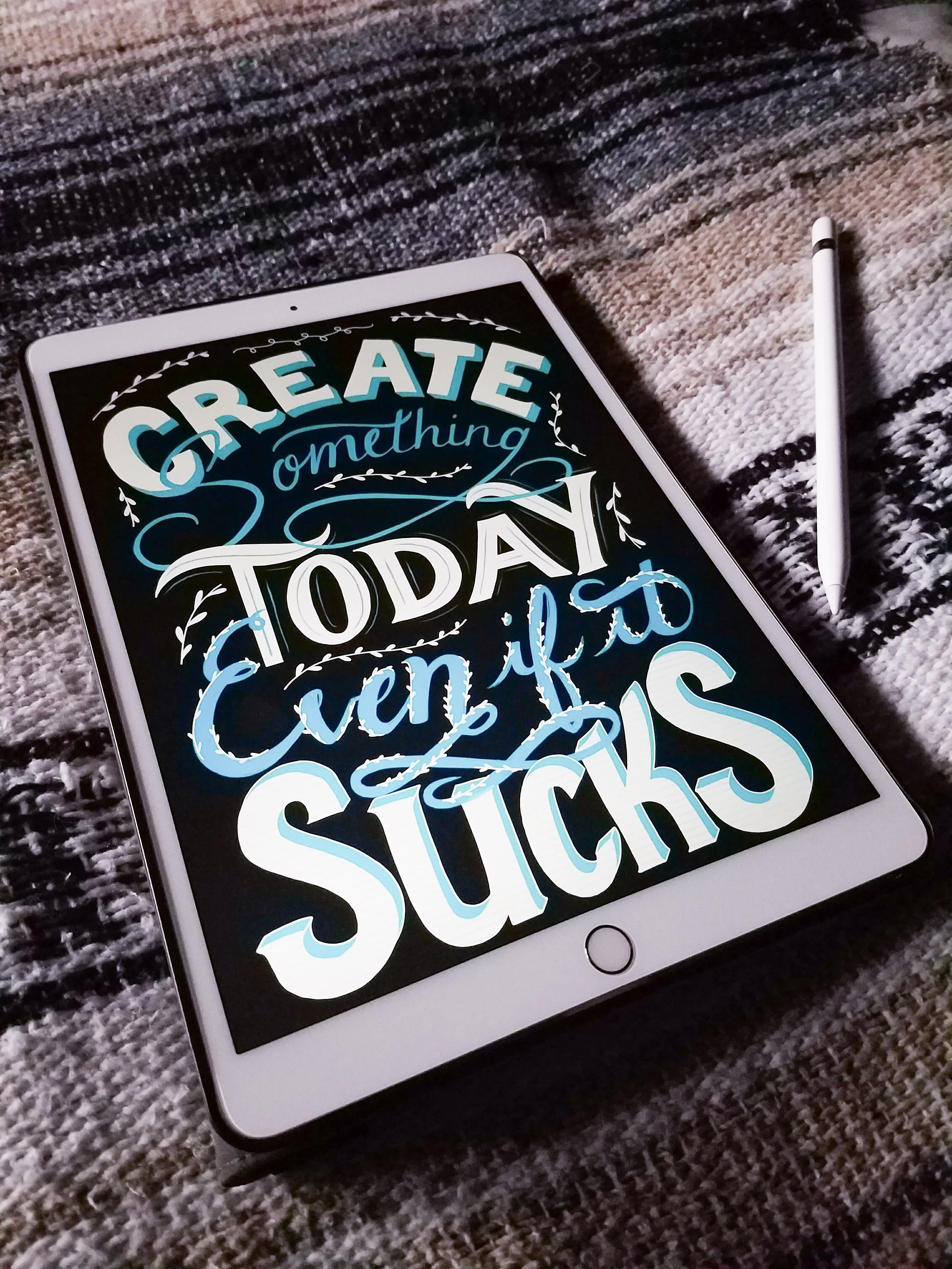 HAND LETTERING — Emilie Jolivet