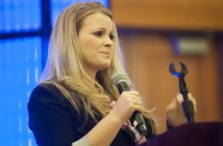 About | Jessica Lynch