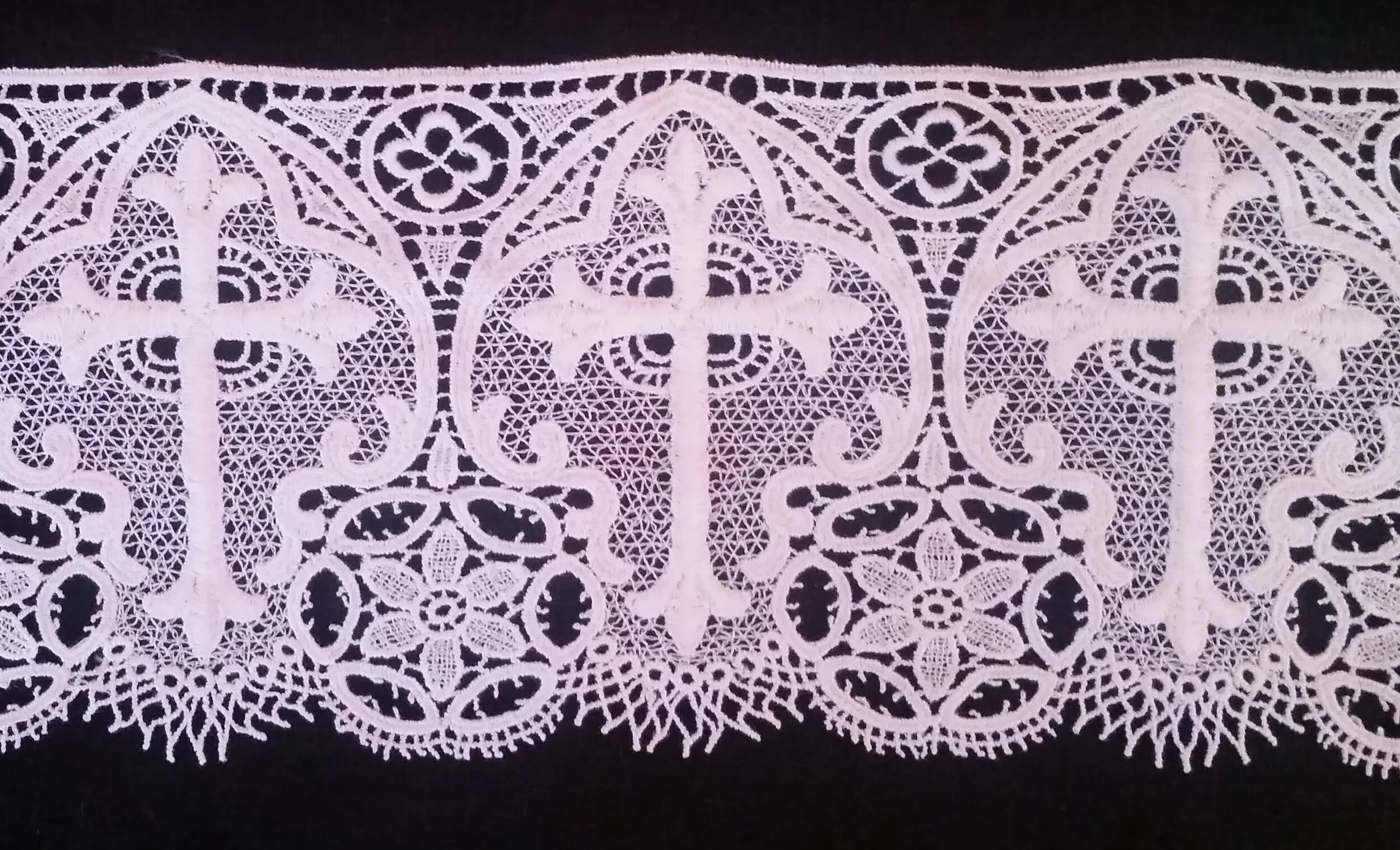 Altar Lace — Hosanna Vestments and Altar Linens