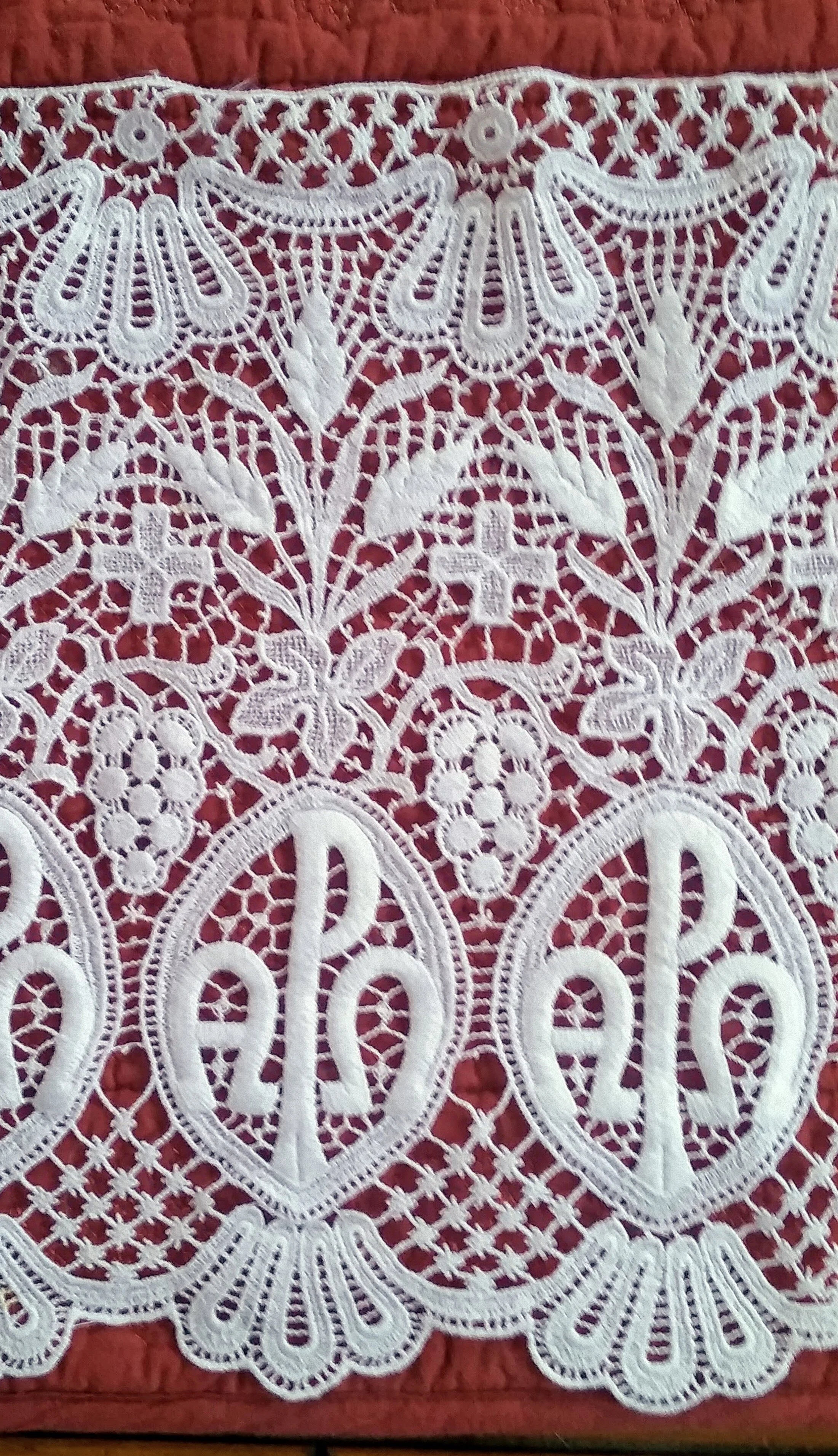 Religious Lace for Altars, Albs & Surplices