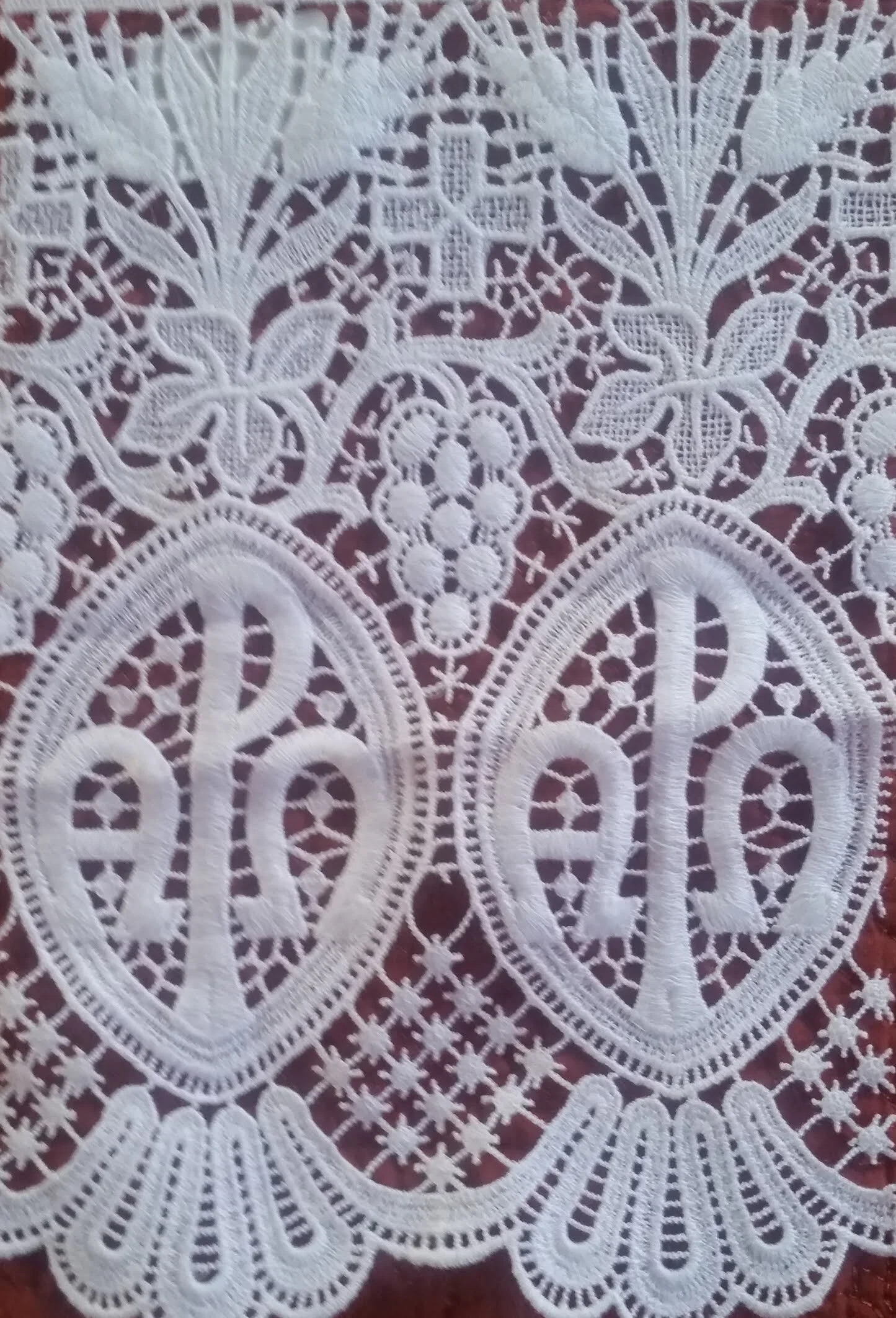 Religious Lace for Altars, Albs & Surplices