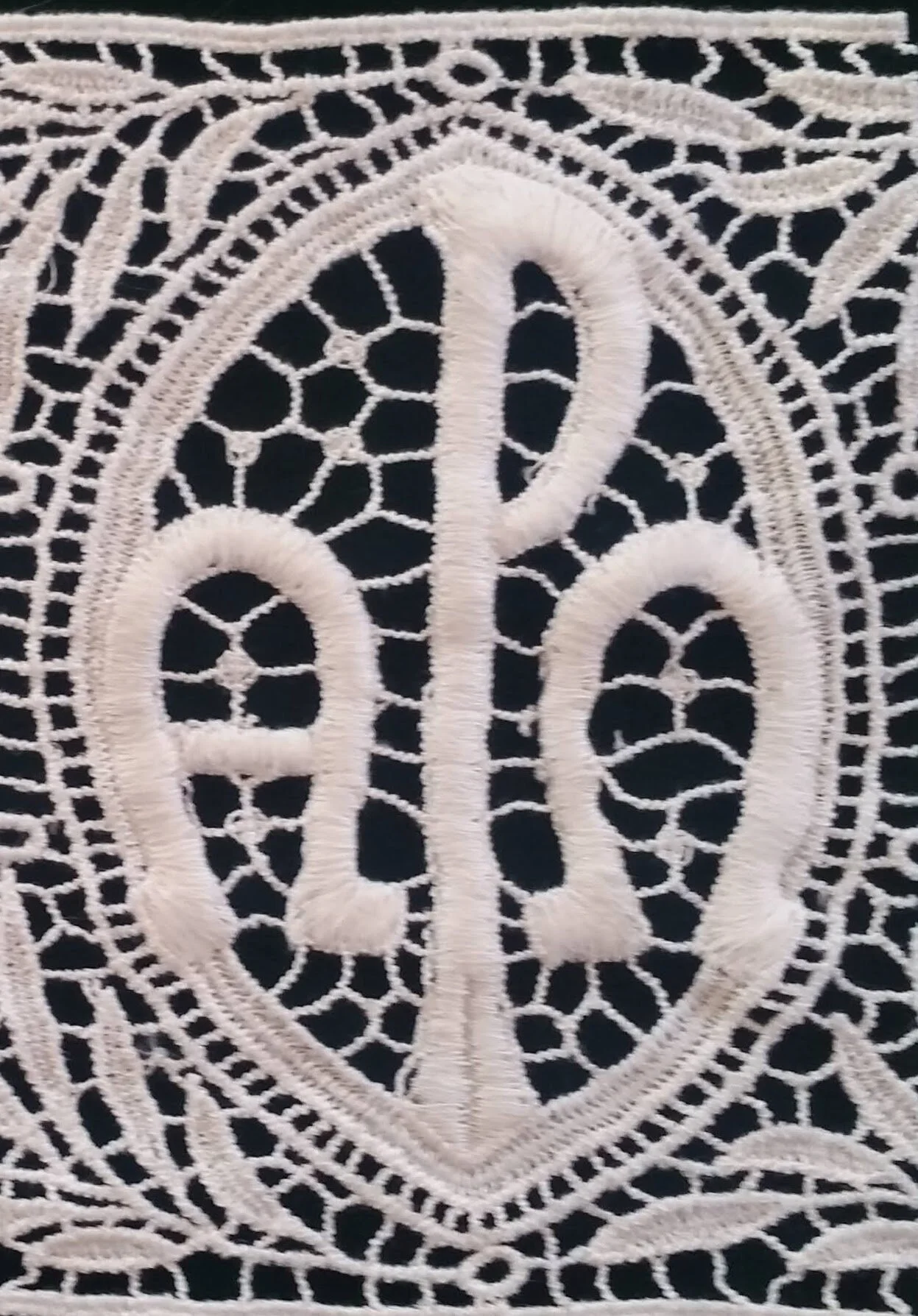 Religious Lace for Altars, Albs & Surplices — Hosanna Vestments and ...