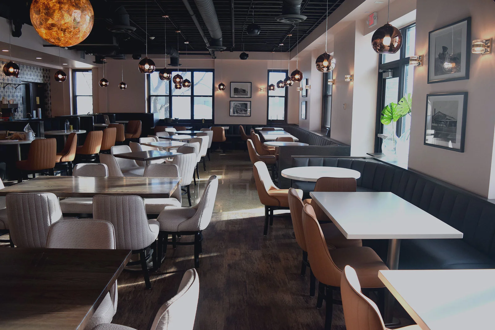 Modern Fare & Classic Bar | Holman's Table