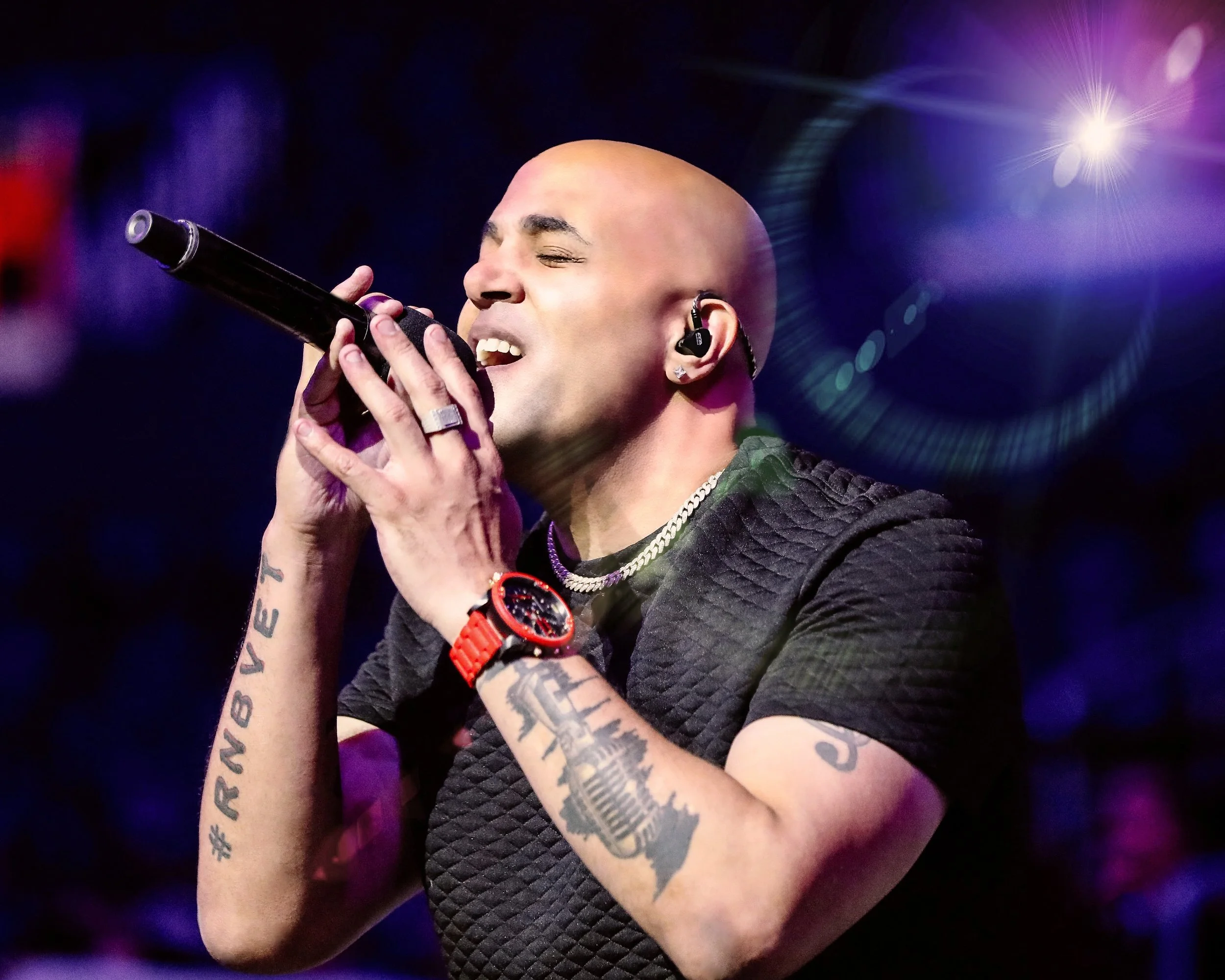 Welcome [elliottmckenzie.com]