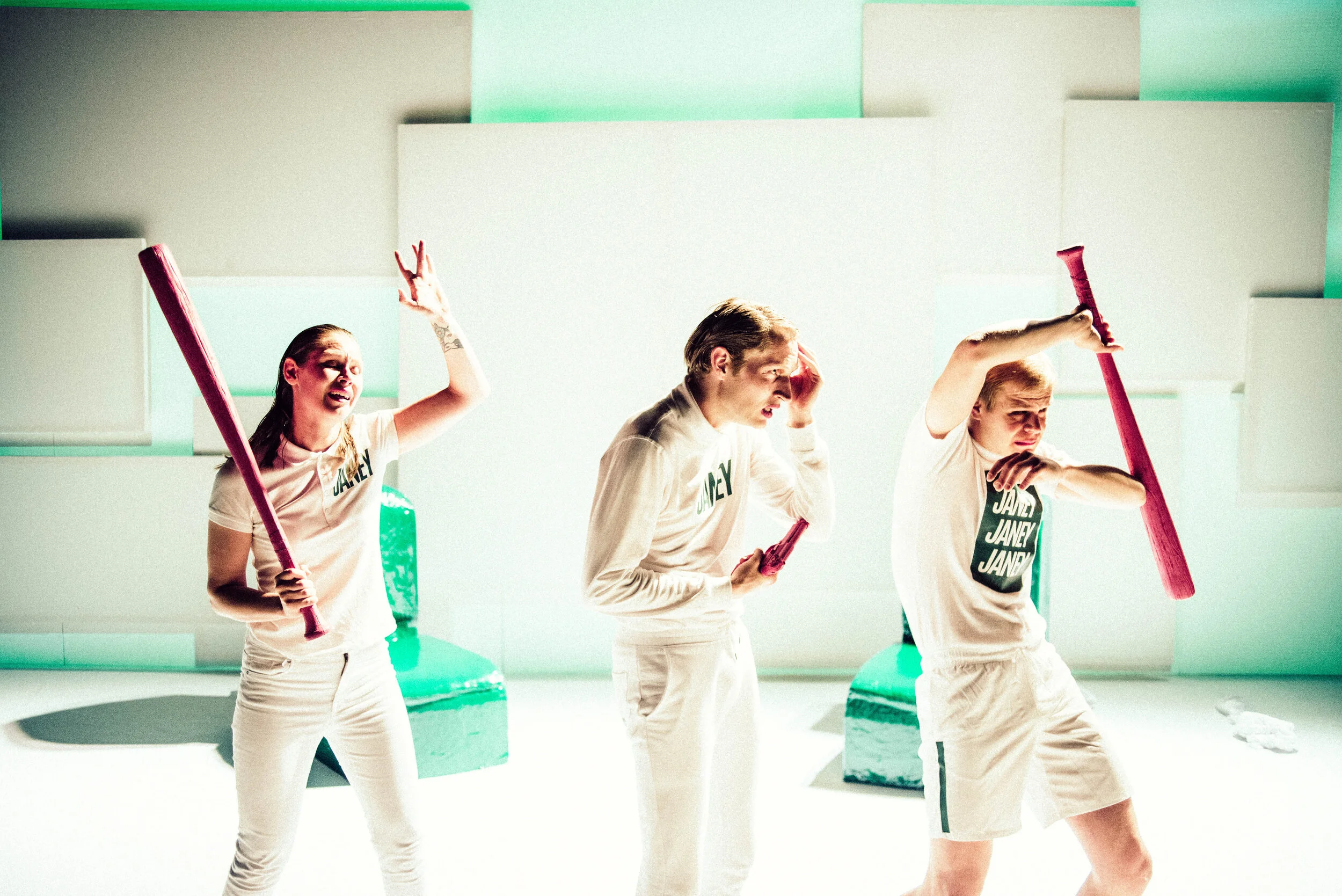 ENGLISH BIO — Niels Erling